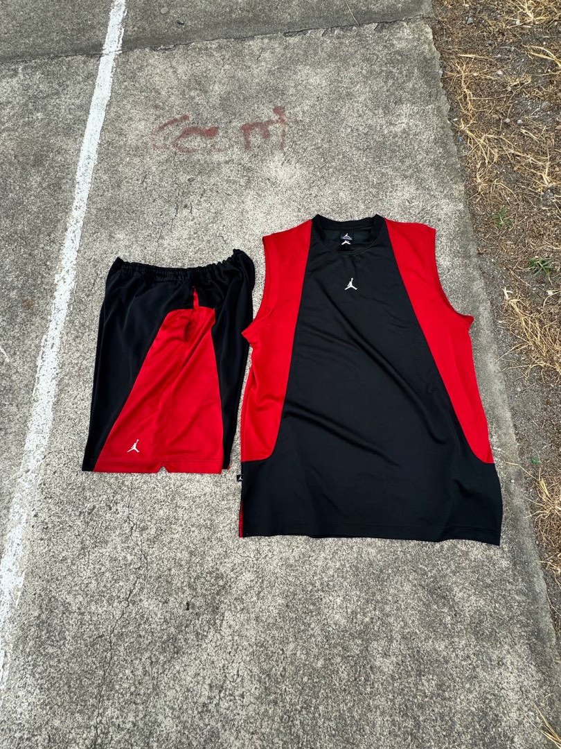 JORDAN BREDS OVERALL RARE PIECE, Men's Fashion, Tops & Sets, Sets ...