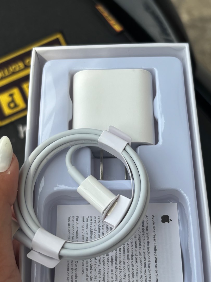 Orig 20watts Iphone Charger Set w/serial, Mobile Phones & Gadgets ...