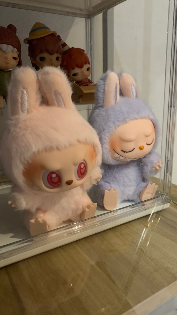 RUSH!! Sealed Foil Labubu V2 - Dada, Hobbies & Toys, Toys & Games on Carousell