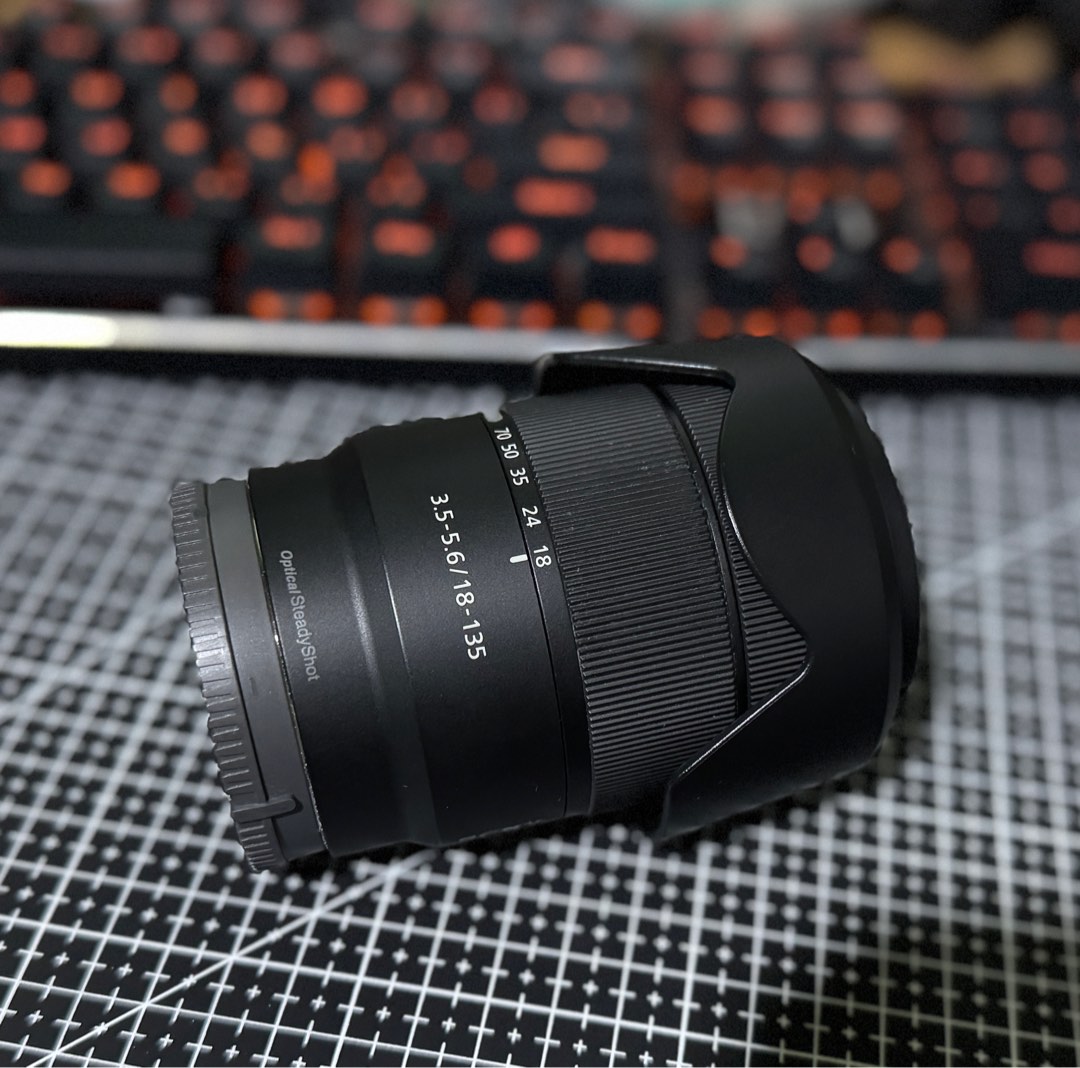 Sony apsc e mount lens 18-135mm F3.5-5.6 OSS, Photography, Lens & Kits ...