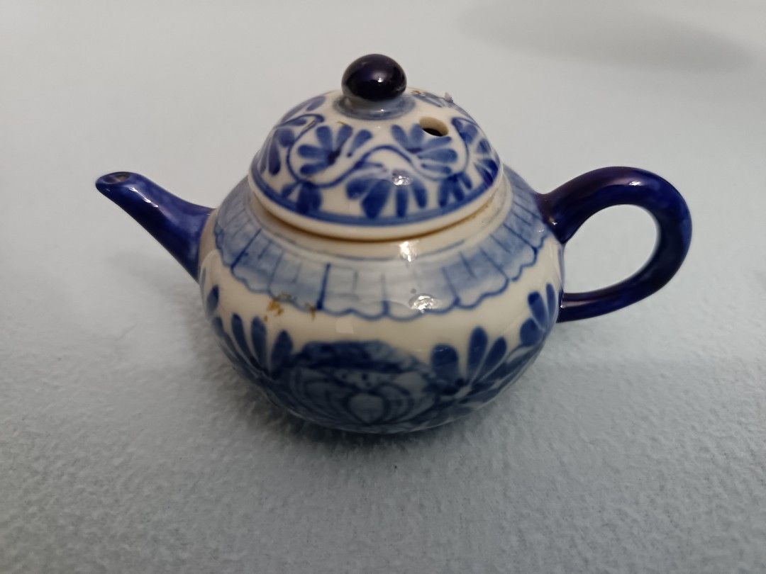 Vintage Porcelain Mini Teapot Set with 4 Teacup, Furniture & Home ...