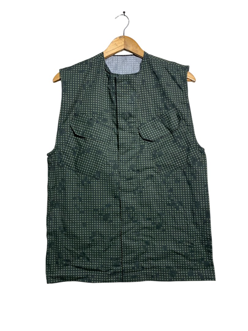VTG US ARMY DIGITAL CAMO VEST, Men's Fashion, Coats, Jackets and ...