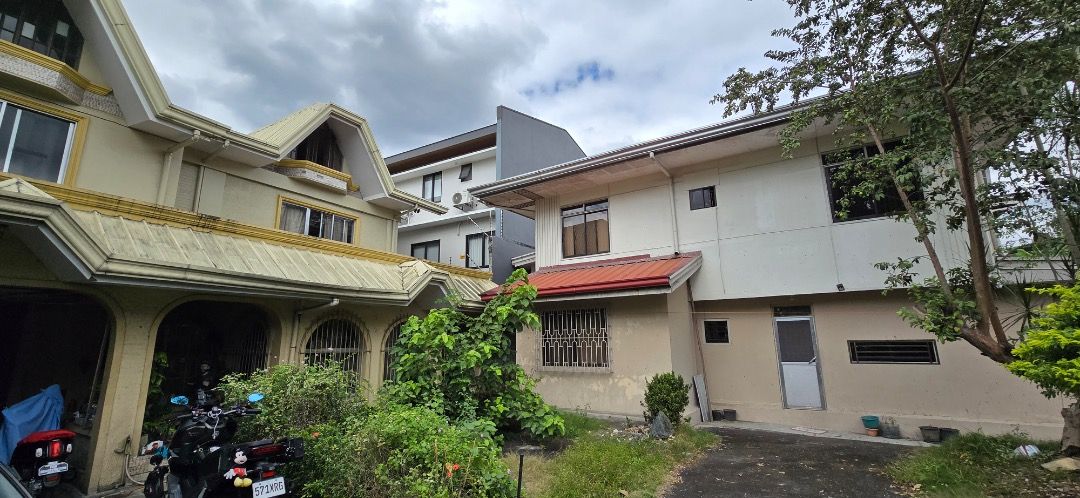 Barangay Batis San Juan Corner House and Lot for Sale near SJ Coliseum ...