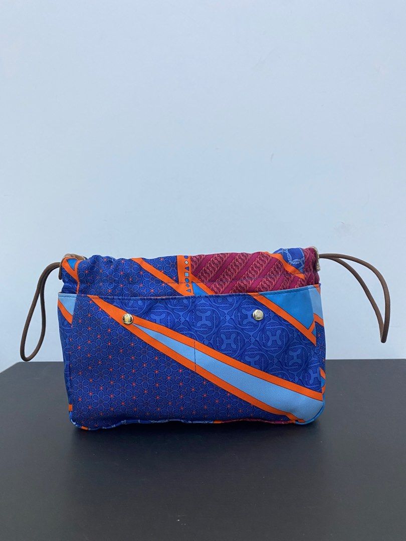 HERMES FOURBIT 20 POUCH SMALL BLUE SILK SHW STAMP R SQUARE, Luxury, Bags & Wallets on Carousell