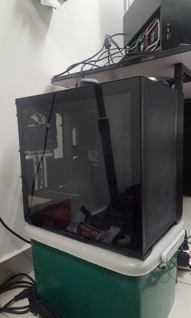 Lian Li 011 Air Mini + Vertical Mount Riser Cable, Computers & Tech ...