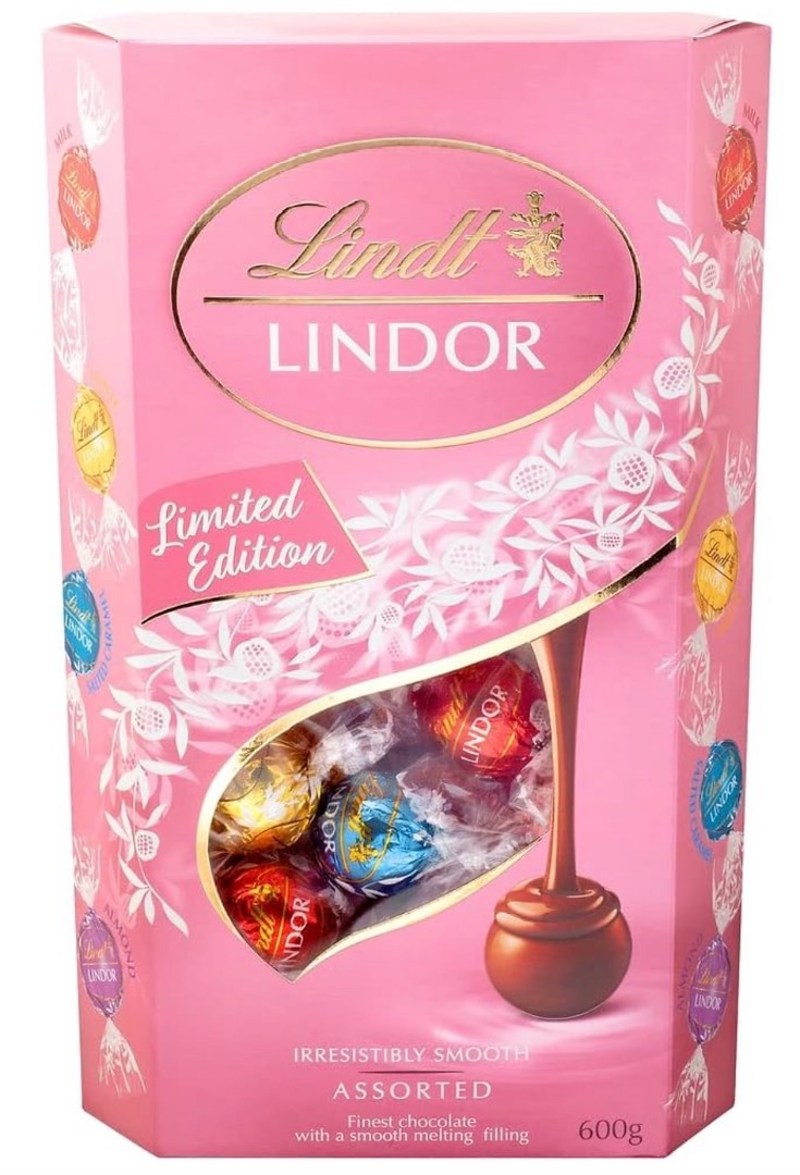 Lindt LINDOR Pink Assorted Bag 600g Lindt瑞士蓮精選軟心朱古力(粉紅), 嘢食 & 嘢飲, 包裝食物 ...
