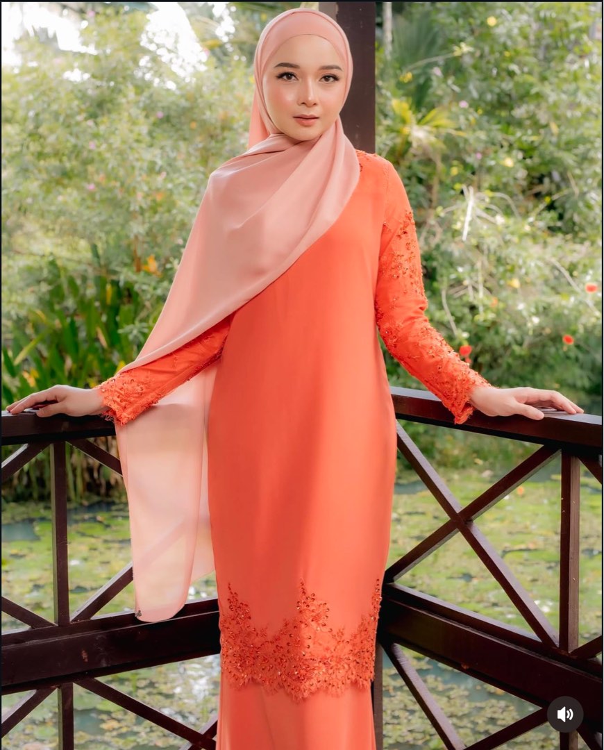 Minimalace Bella kurung in Burn orange saiz L, Women's Fashion, Dresses ...