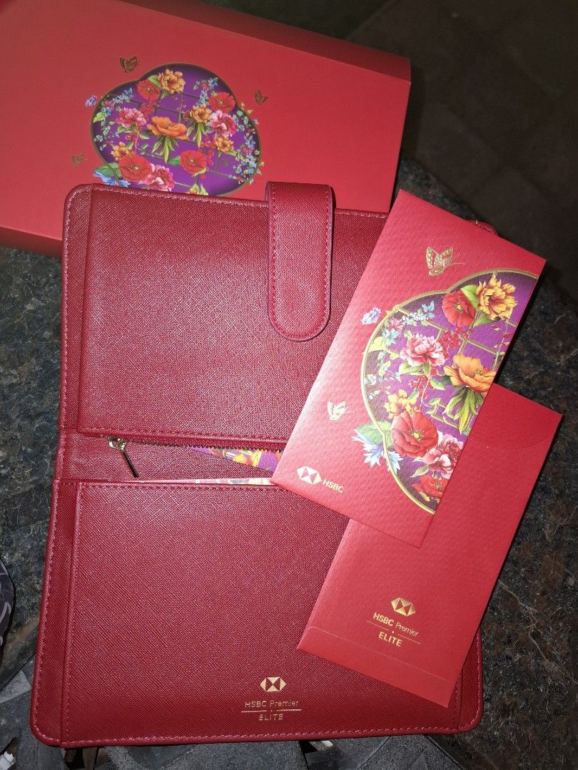 Red Packet 2025 - HSBC Elite with wallet and UOB Private Bank, Hobbies ...