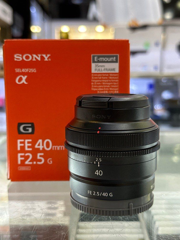 Sony 40mm F2.5 G FE Lens, Photography, Lens & Kits on Carousell