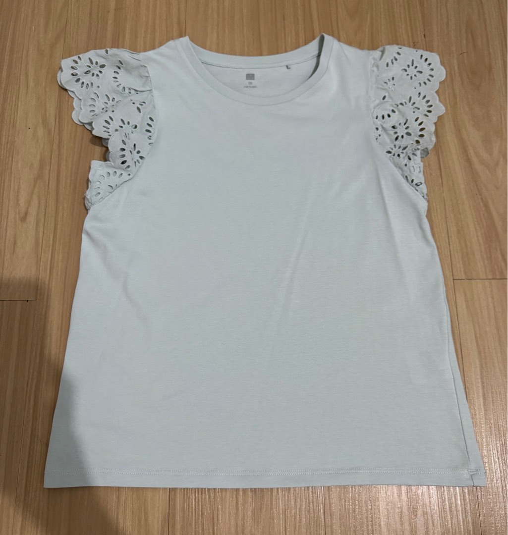Uniqlo Girl's Top, Babies & Kids, Babies & Kids Fashion on Carousell