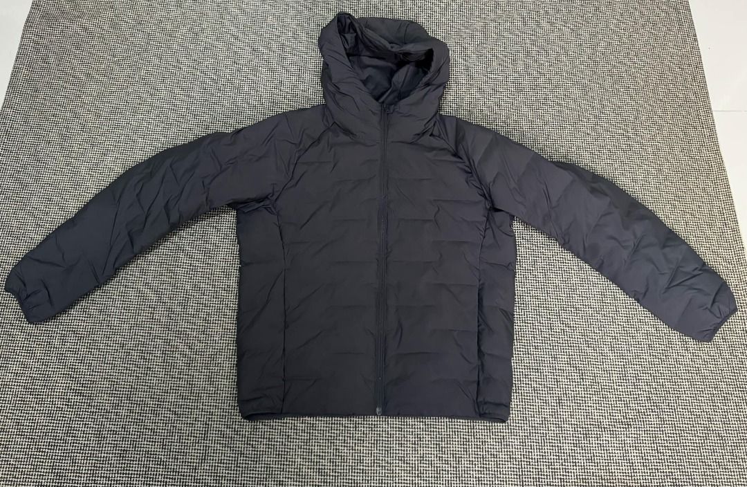 Uniqlo PUFFTECH Parka jacket and HEATTECH long sleeve shirt for men ...