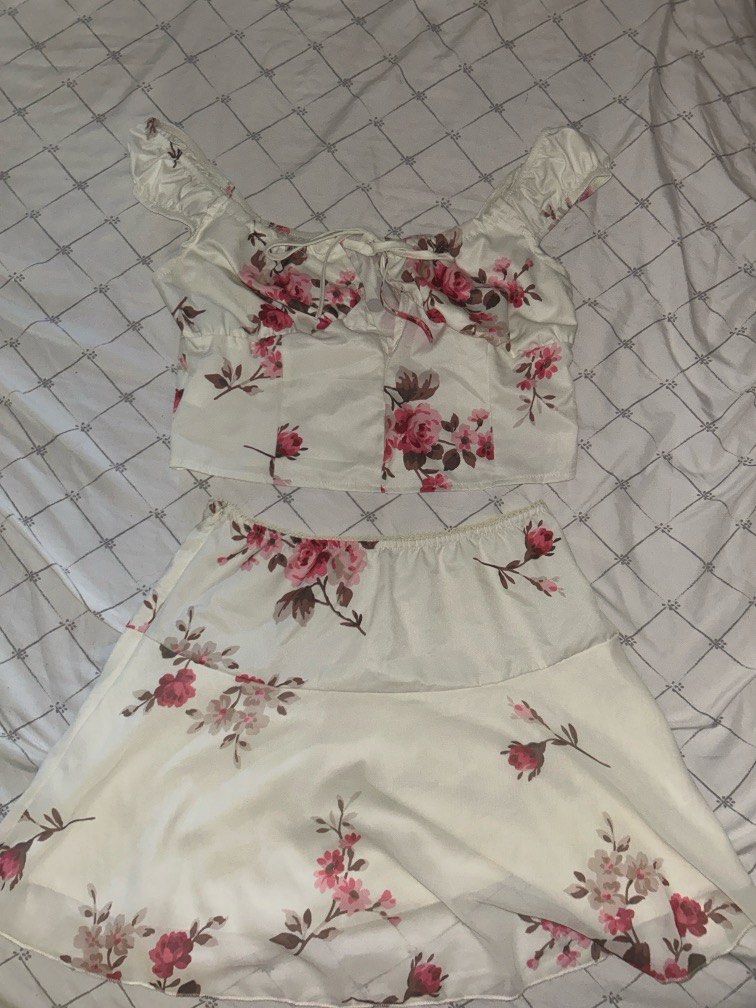 white floral coquette set the virgin suicides pinterest, Women's ...