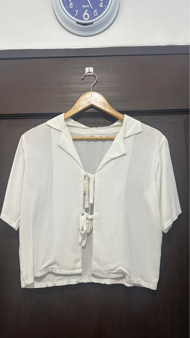 BSCO white ribbon linen top, Women's Fashion, Tops, Blouses on Carousell
