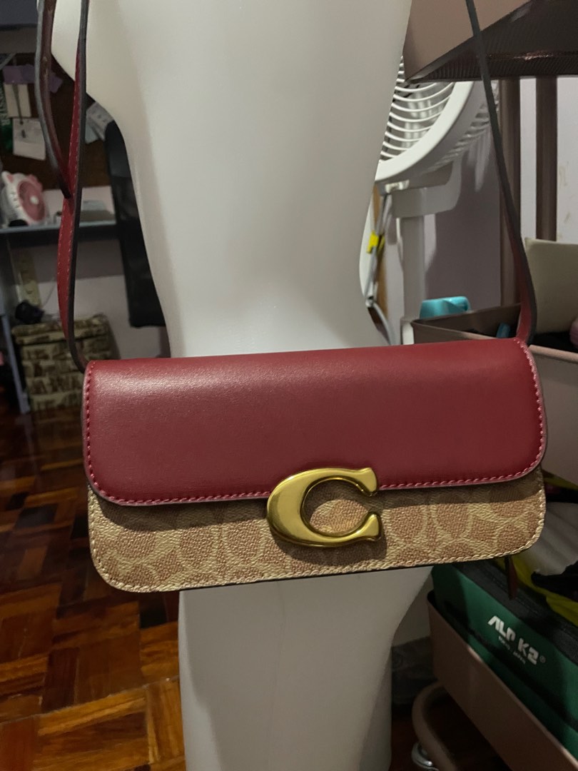 Coach Idol Bag 23, Luxury, Bags & Wallets on Carousell