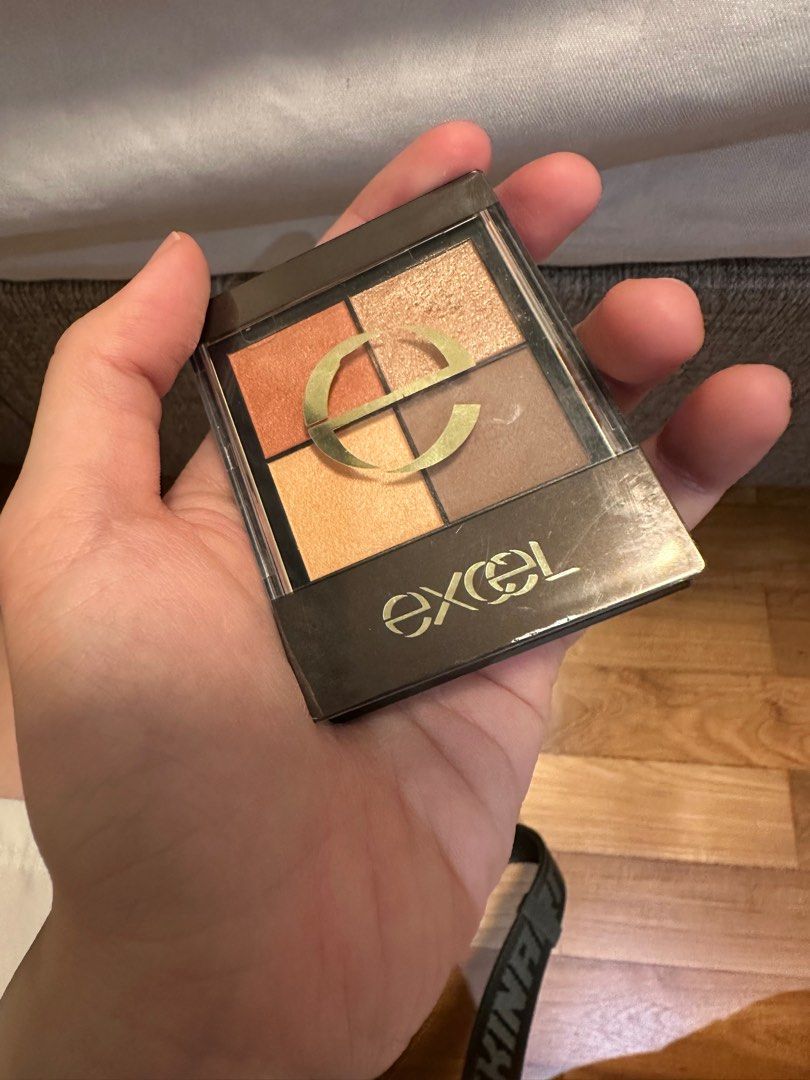 Golden Eye palette Excel eyeshadow CX05 real close shadow fringe hat ...