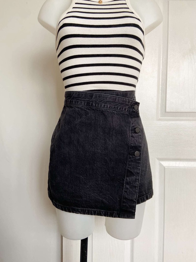 GU Denim Skort - XL, Women's Fashion, Bottoms, Shorts on Carousell