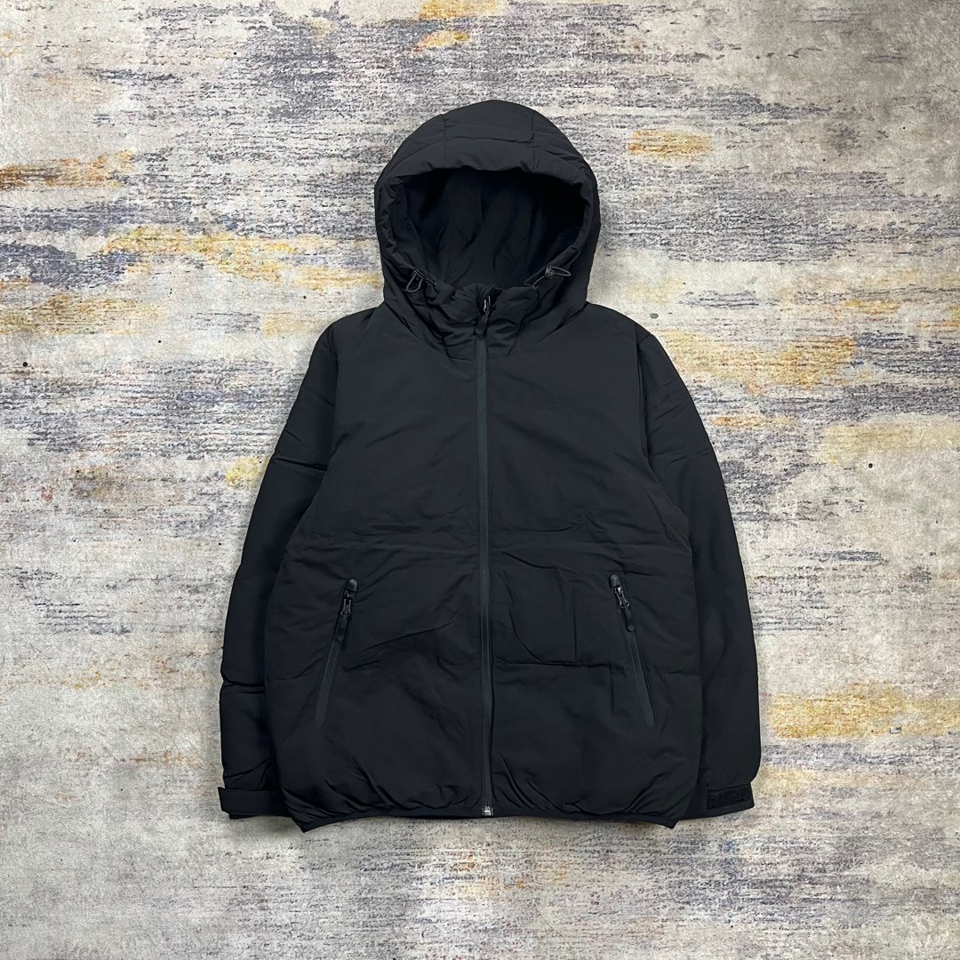 GU uniqlo puffer jacket, Fesyen Pria, Pakaian , Baju Luaran di Carousell