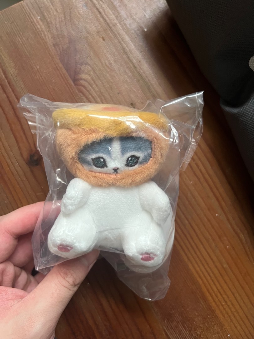 MOFUSAND x KFC Collab Egg Tart Design Keychain, Hobbies & Toys, Toys ...