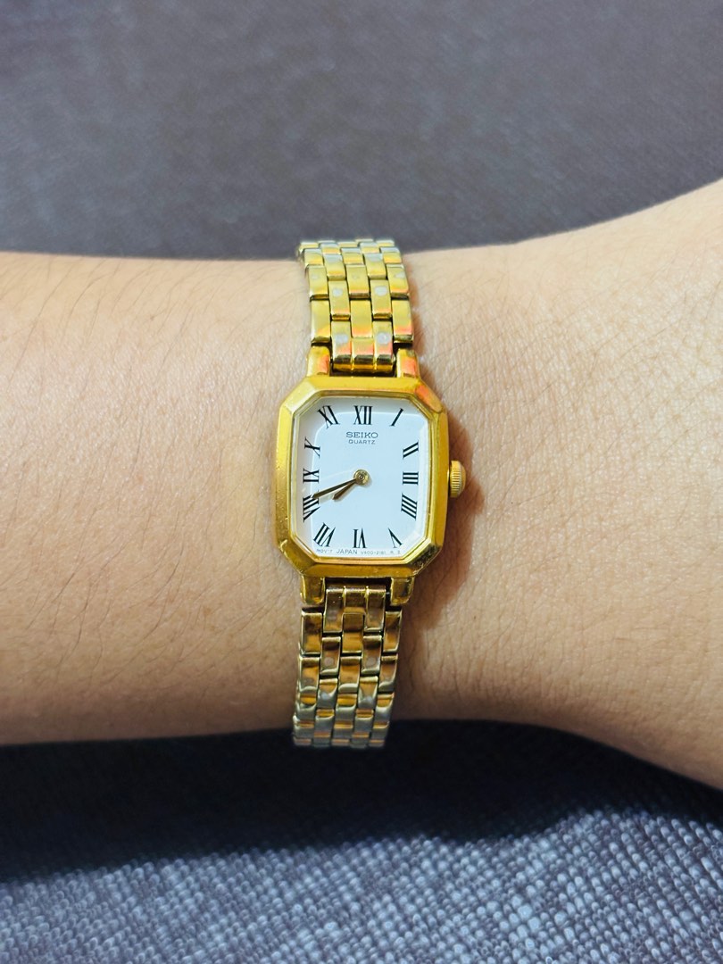 Seiko Ladies Roman Numeral octagonal white dial quartz, Women's Fashion ...