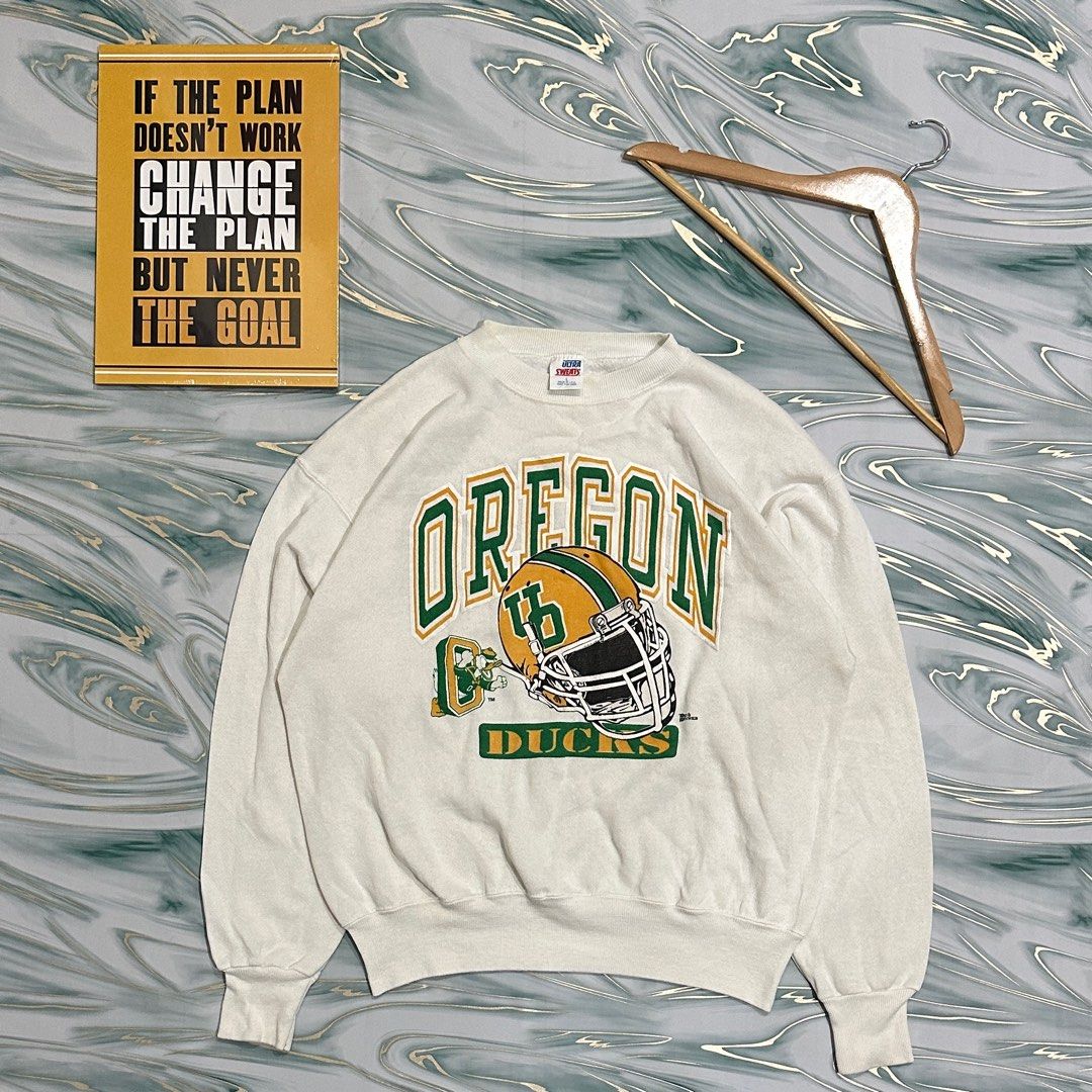 Vintage Oregon x donald duck, Men's Fashion, Tops & Sets, Hoodies on ...