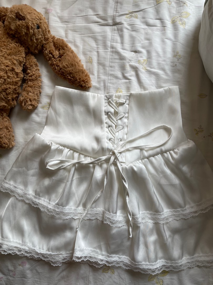 White ballerina skort, Fesyen Wanita, Pakaian Wanita, Gaun & Rok di ...