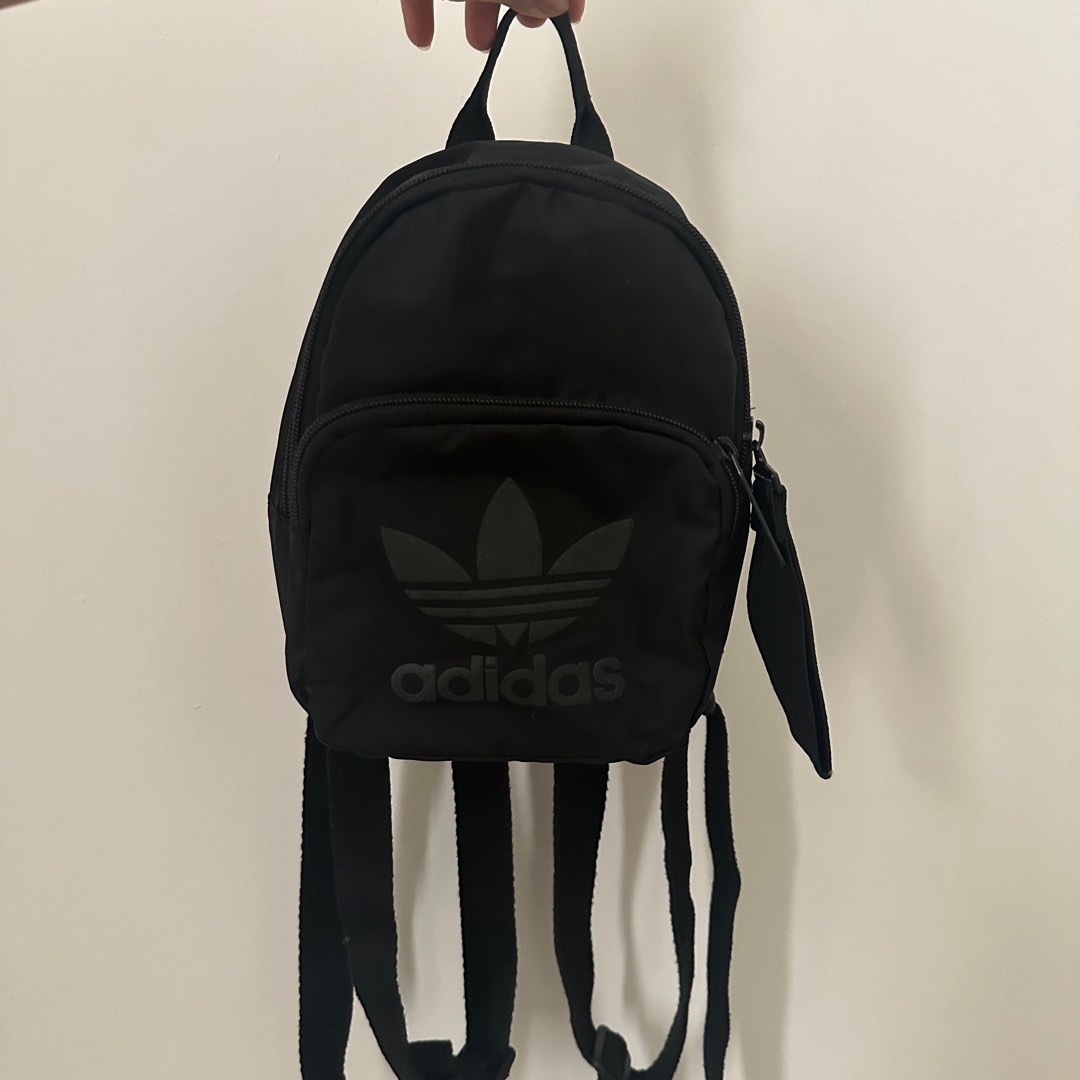 Adidas Classic Mini Backpack, Fesyen Wanita, Tas & Dompet di Carousell
