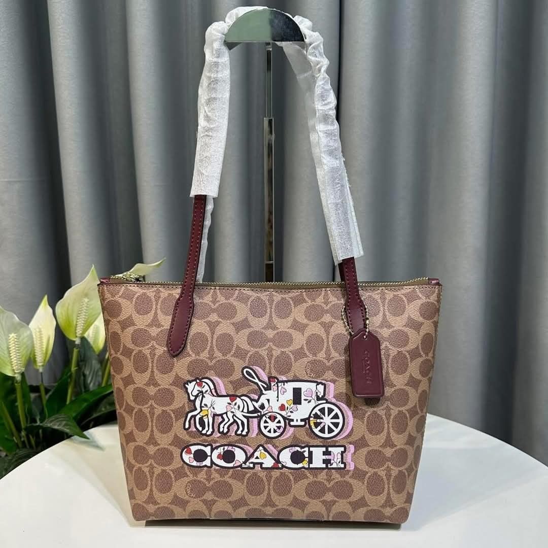 Coach Fiona Zip Tote Bag in Signature Canvas with Horse and Carriage ...