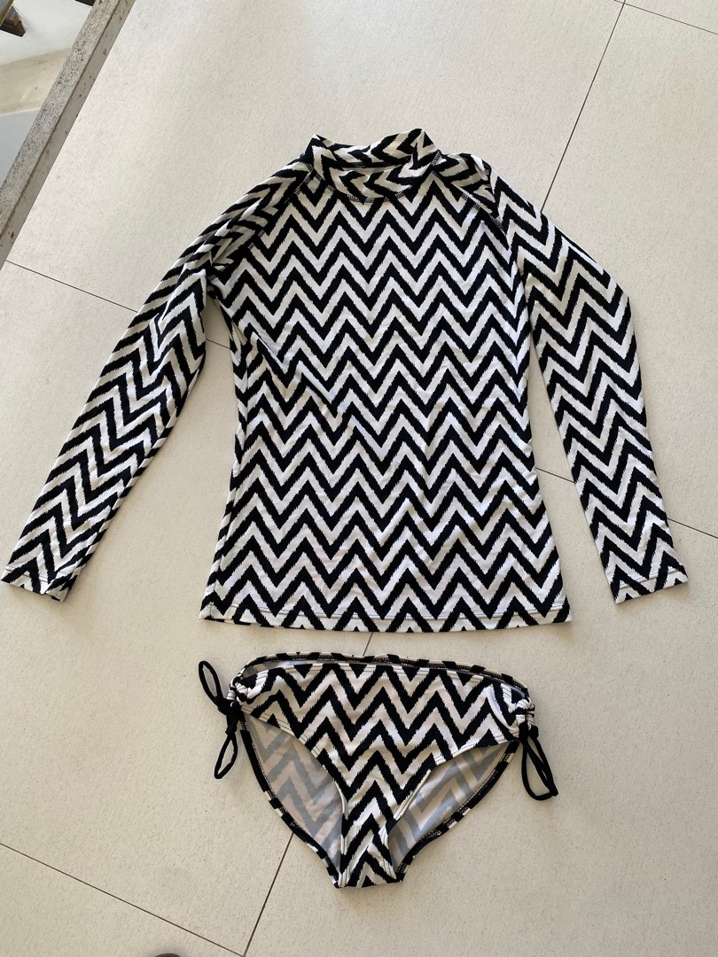 Coco cabana, Women's Fashion, Swimwear, Rash guard on Carousell