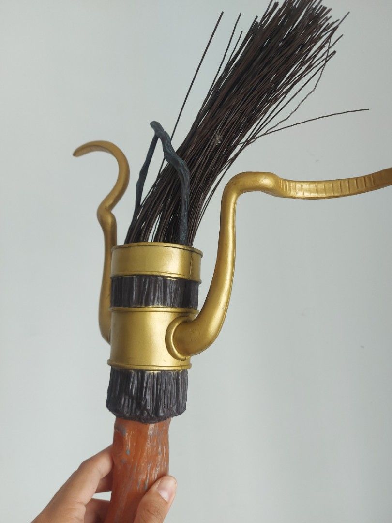 Harry Potter Nimbus 2000 36" Broom Stick Rubies Costume Cosplay Warner Bros, Hobbies & Toys ...