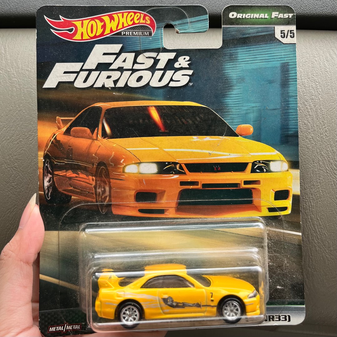 Hot Wheels Nissan Skyline GT-R R33 BCNR33 Fast & Furious, Toys ...
