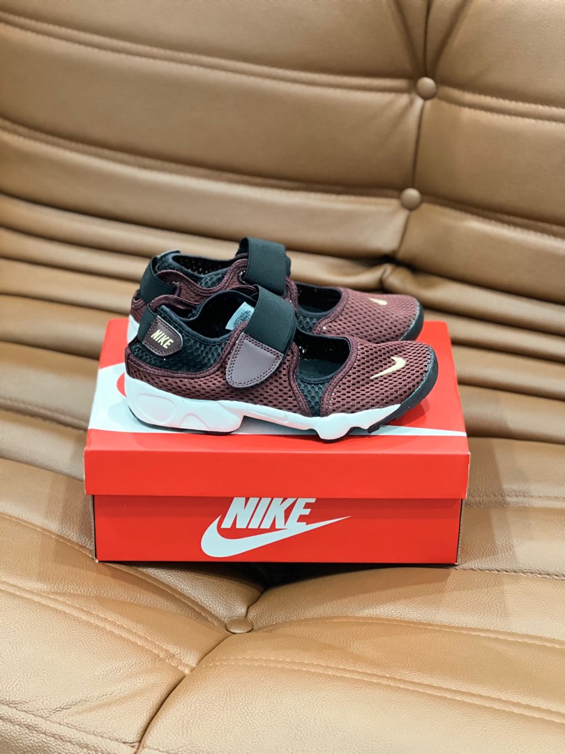 Nike Rift Burgundy Crush Original, Fesyen Pria, Sepatu , Sneakers di ...