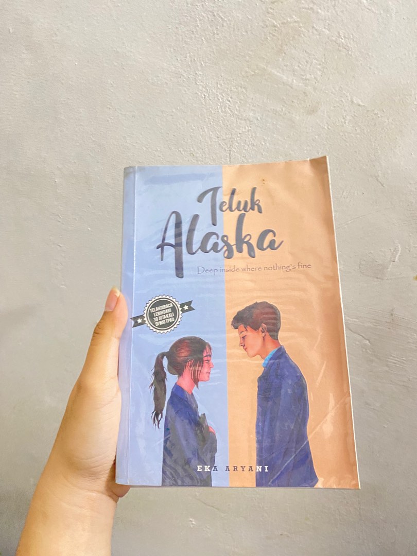 Novel teluk alaska original + buku diary anastasia (bekas), Buku & Alat ...