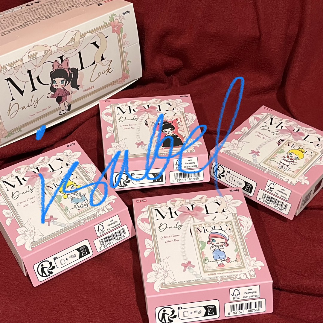 POP MART MOLLY Daily Look Series-Phone Charm Blind Box Energetic Girl ...