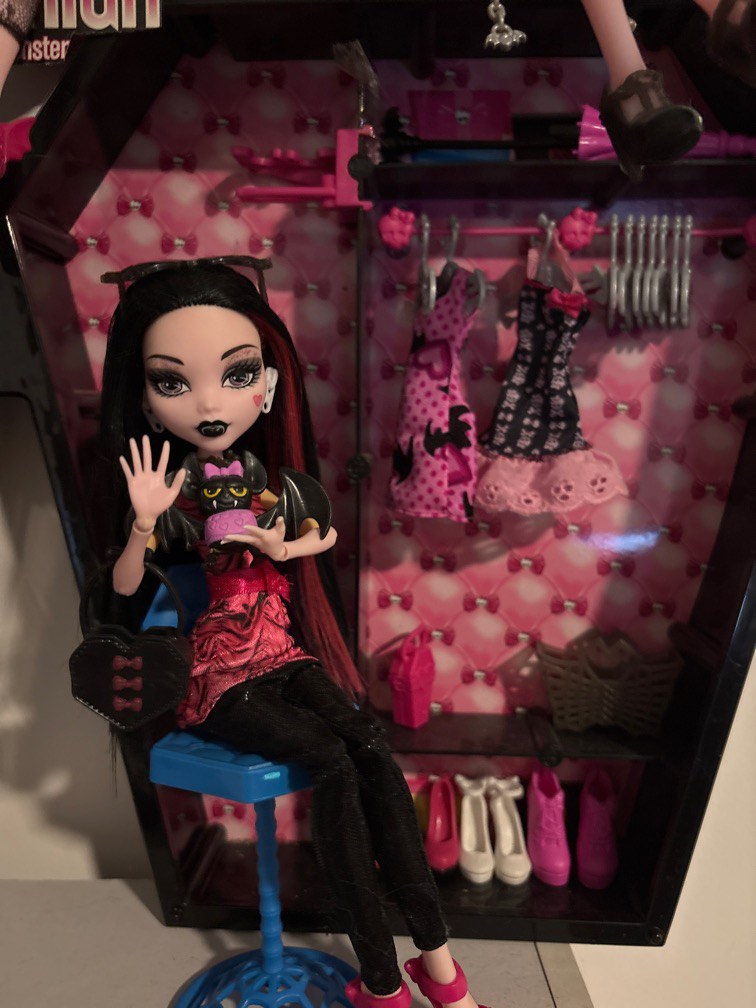 (READY TO SHIP)Monster High Draculocker Draculaura Playset, Hobbies ...