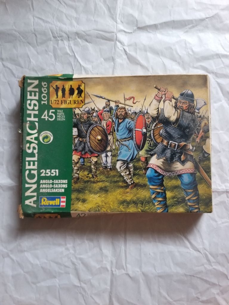 Revell Toy Soldiers Boxed Anglo Saxons 1/72 Figures (Read description ...