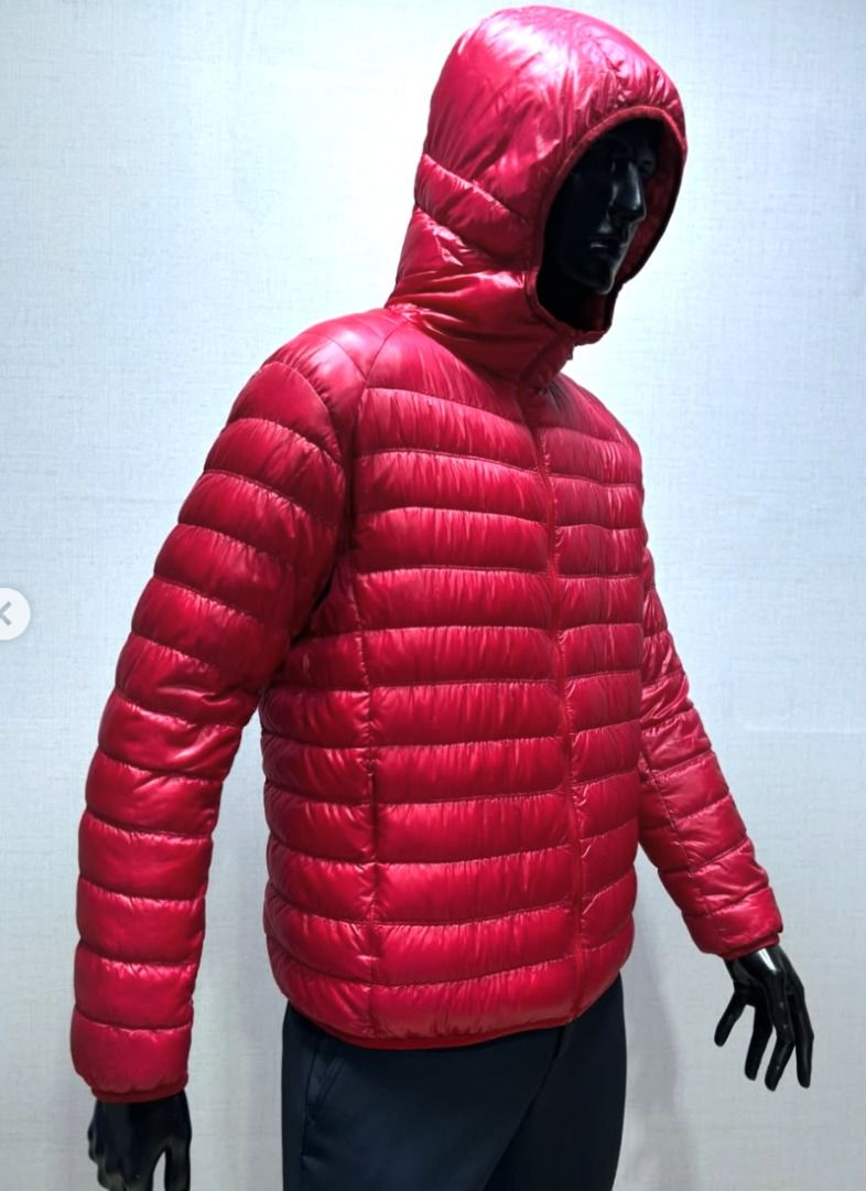 UNIQLO Ultra Light Down Mens Hooded Jacket in Red Size Large, Men's Fashion, Coats, Jackets and ...