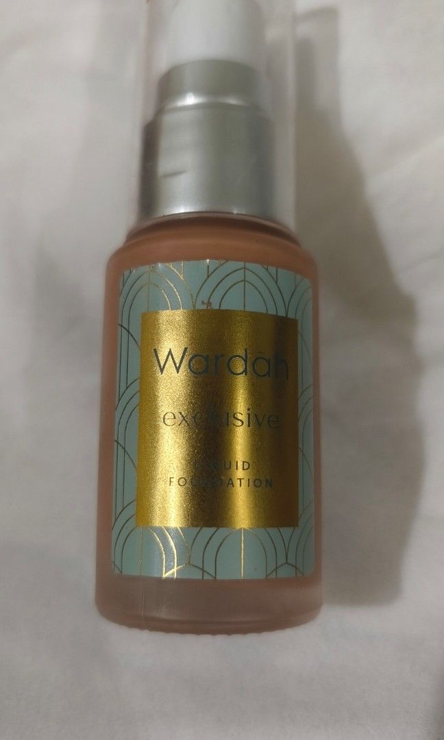 Wardah Exclusive Foundation, Beauty & Personal Care, Face, Makeup on ...