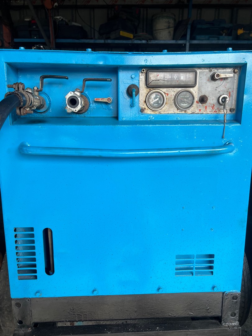 AIRMAN AIR COMPRESSOR 90CFM, Commercial & Industrial, Industrial ...