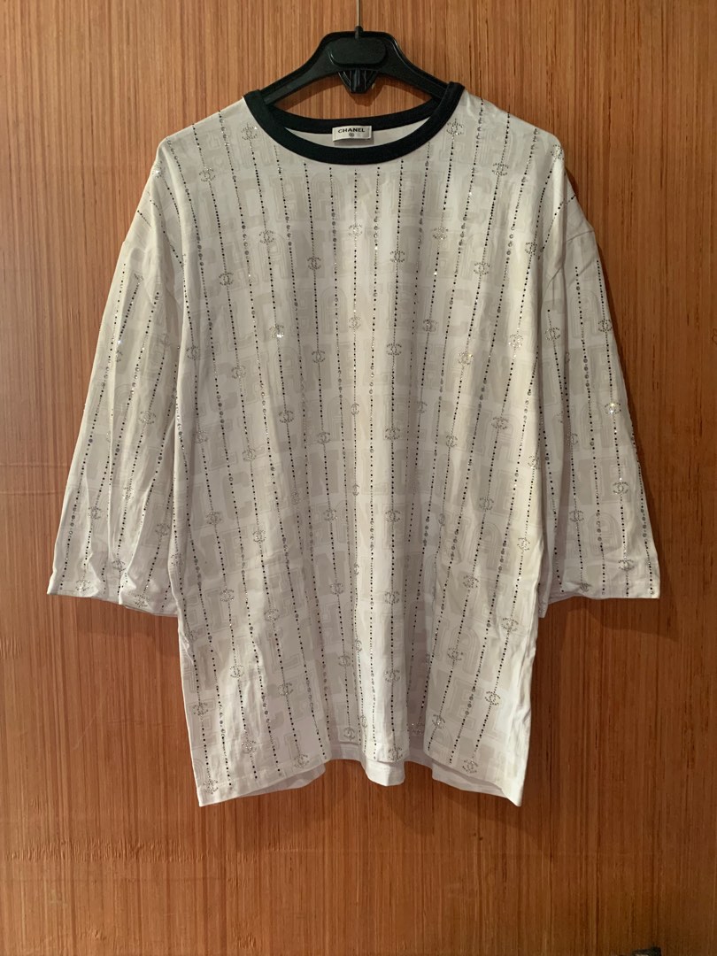 Chanel AOP Half Sleeve, Women's Fashion, Tops, Longsleeves on Carousell