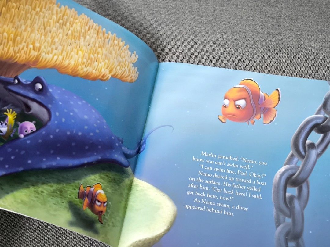 Disney pixar read along storybook and cd, finding nemo, 興趣及遊戲, 書本 & 文具 ...