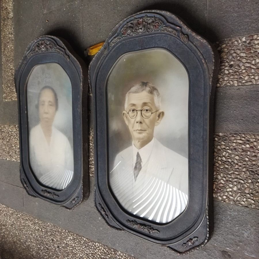 foto peranakan Vintage Authentic 1935 Frame Cembung Babah Nyonya, Antik ...