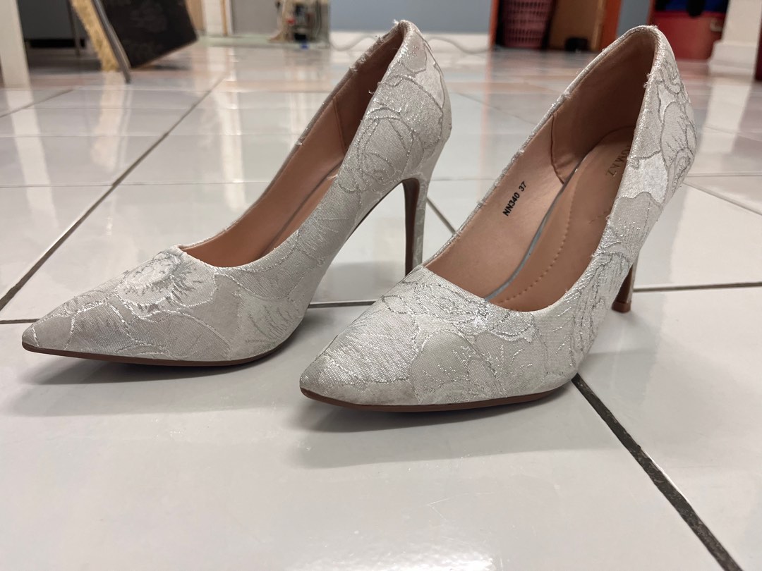Kasut Nikah, Women's Fashion, Footwear, Heels on Carousell