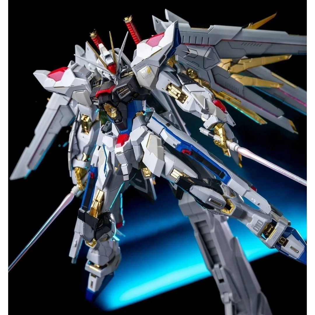 MGEX Proud Defender 1/100 Strike Freedom gold plated with LED (MGEX MB ...