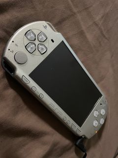 2ND HAND ORIGINAL SONY PSP 2000, Video Gaming, Video Game Consoles ...