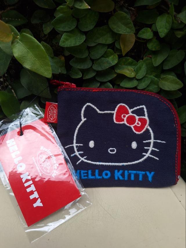 Sanrio Hello Kitty zip wallet boofoowoo, Women's Fashion, Bags ...