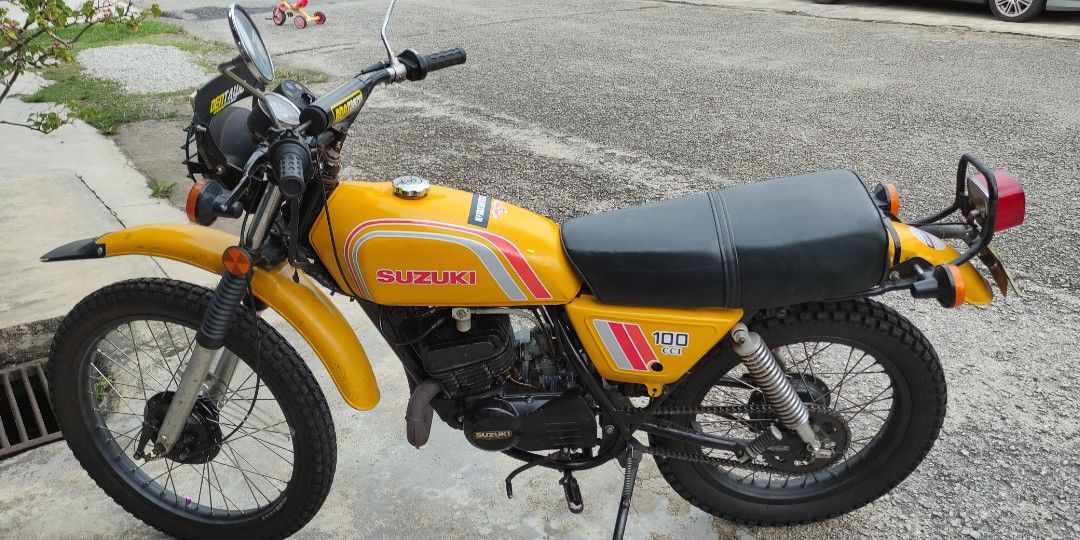 SUZUKI TS 100, Motorbikes on Carousell
