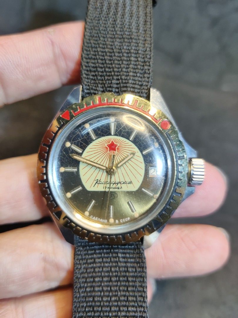 Vintage Russia army watch .hand winding.vostok Komandirskie commander ...