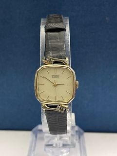 Seiko vintage 1990 watch, Women's Fashion, Watches & Accessories, Watches on Carousell