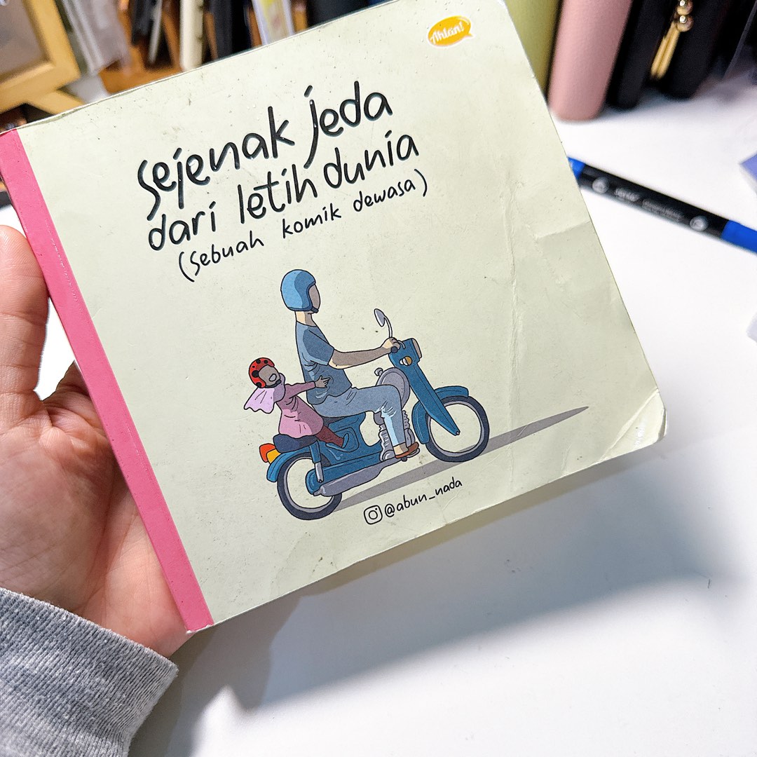 Abun nada sejenak jeda dari letih dunia, Buku & Alat Tulis, Buku di ...