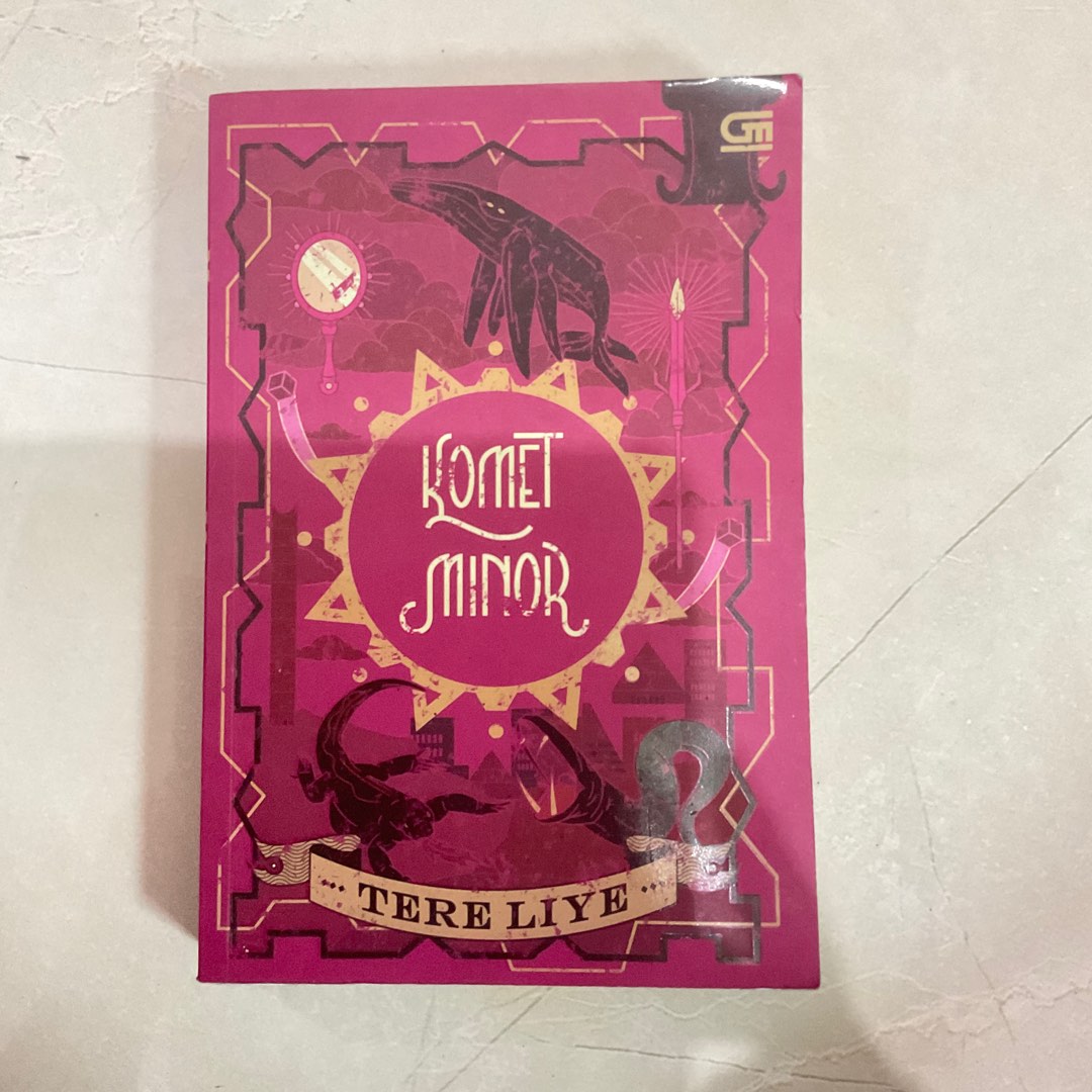 Komet minor, Buku & Alat Tulis, Buku di Carousell